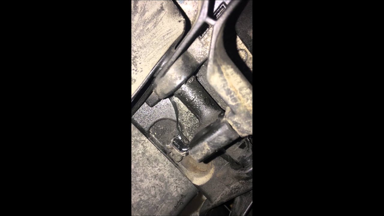 Mercedes m156 intake problem впускной коллектор развалился - YouTube