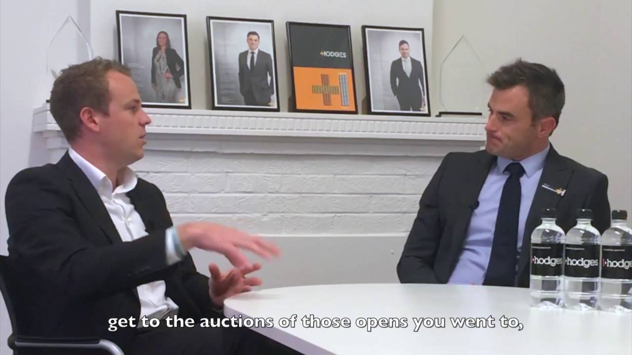 Sean Murphy Interviewing Aaron Leask about house auctions - YouTube