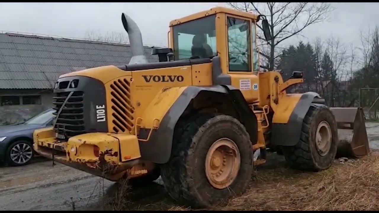 Volvo L110E wheel loader - YouTube