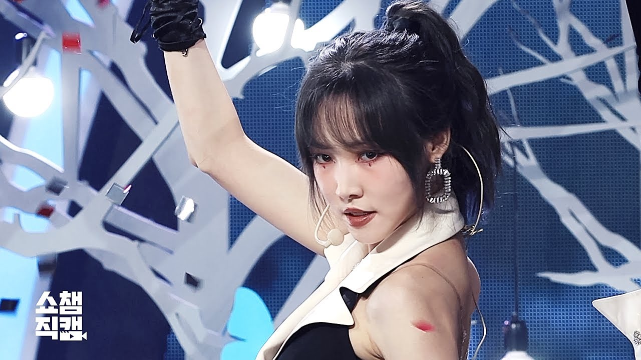 [쇼챔직캠 4K] 여자친구 유주 - 애플 (GFRIEND YUJU - Apple) l #쇼챔피언 l EP.363 - YouTube