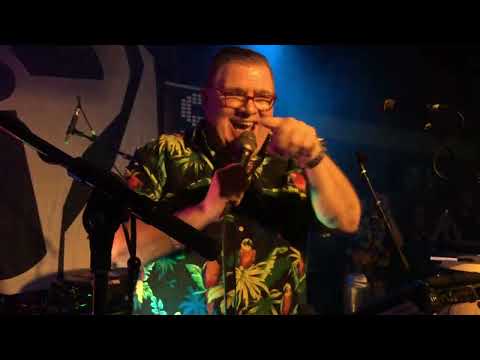Black Lace feat Dene Michael - HOKEY COKEY - YouTube