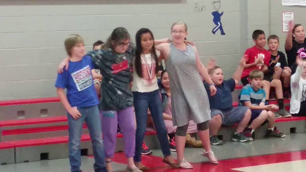 Catalayah's first Lip Sync/Dance Battle! - YouTube