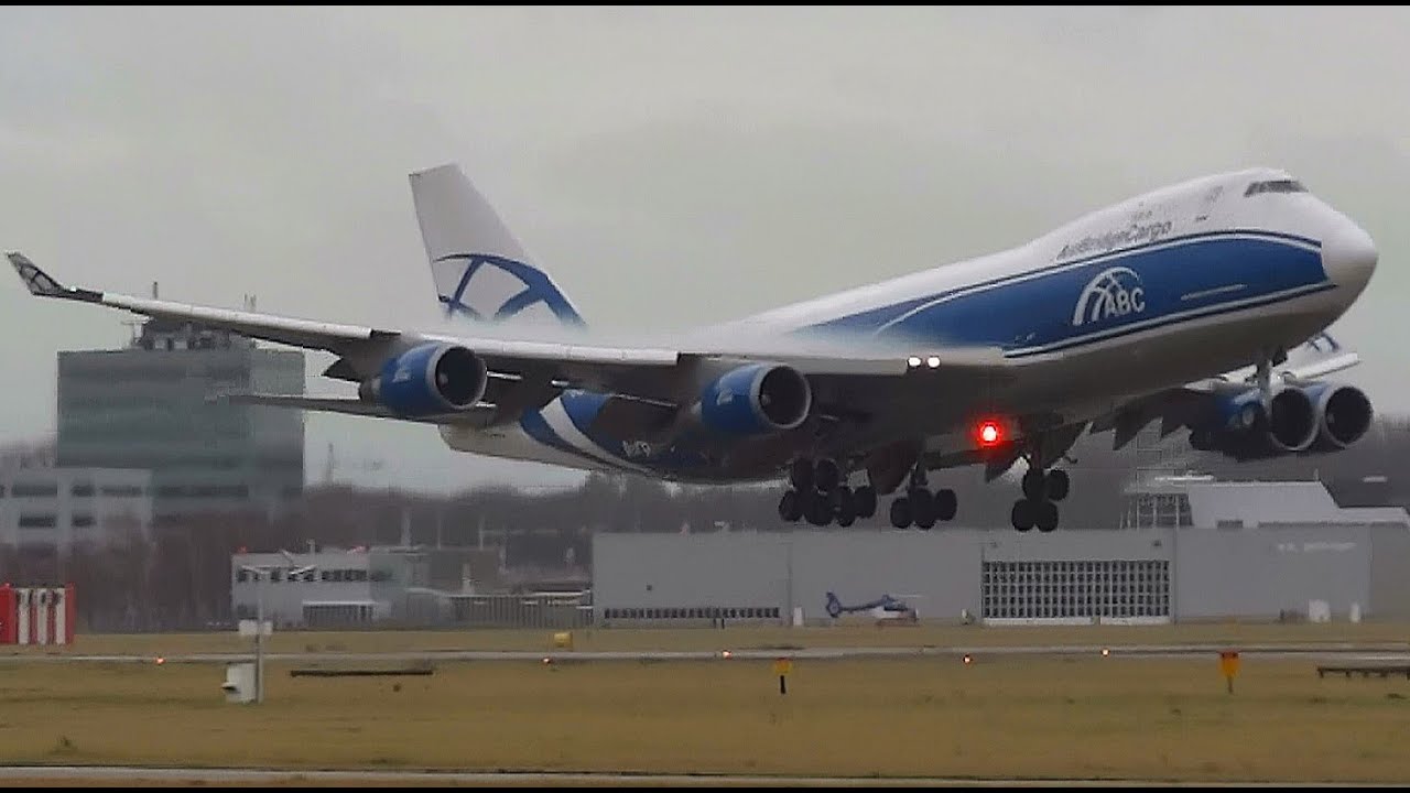 short version of the B747 VERY LATE GO AROUND!!!! air bridge cargo ...