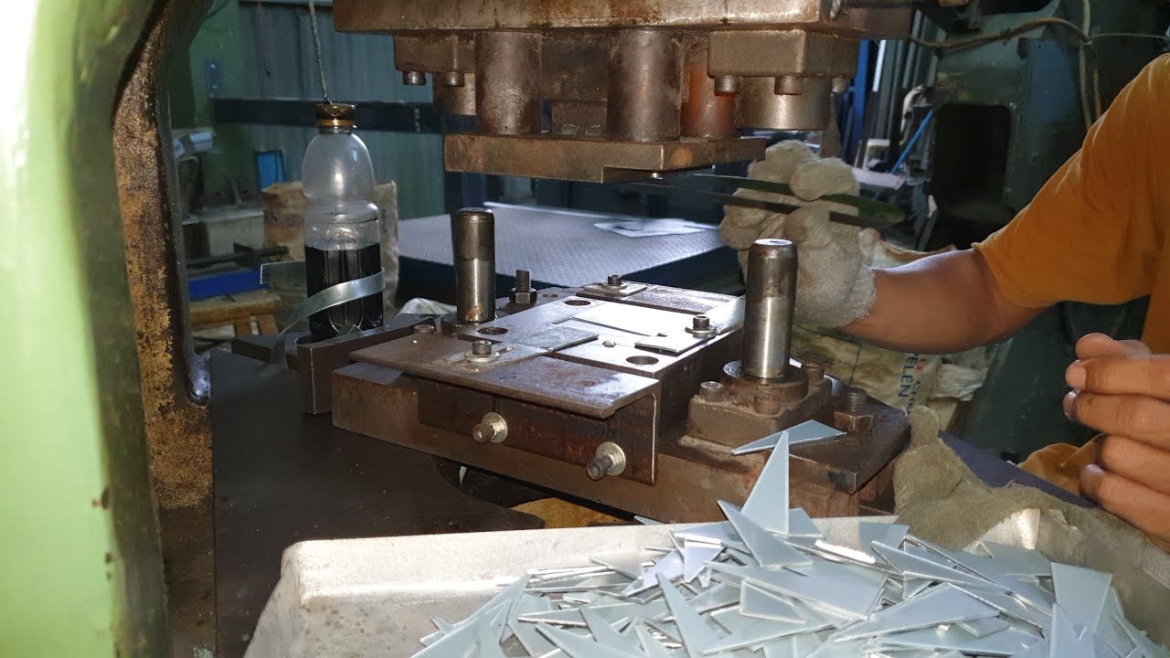 POWER PRESS Stamping Machine Job Work - YouTube
