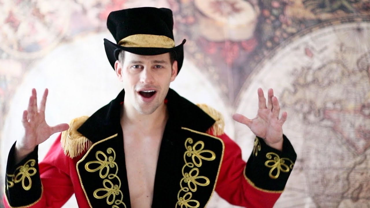 THE GREATEST SHOW - THE GREATEST SHOWMAN SOUNDTRACK | BRYAN HAWN - YouTube