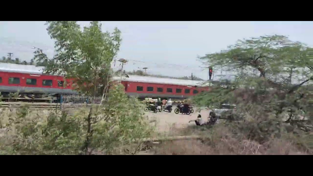 Roadways & railways parallel short run // LC gate crossing // Indian ...