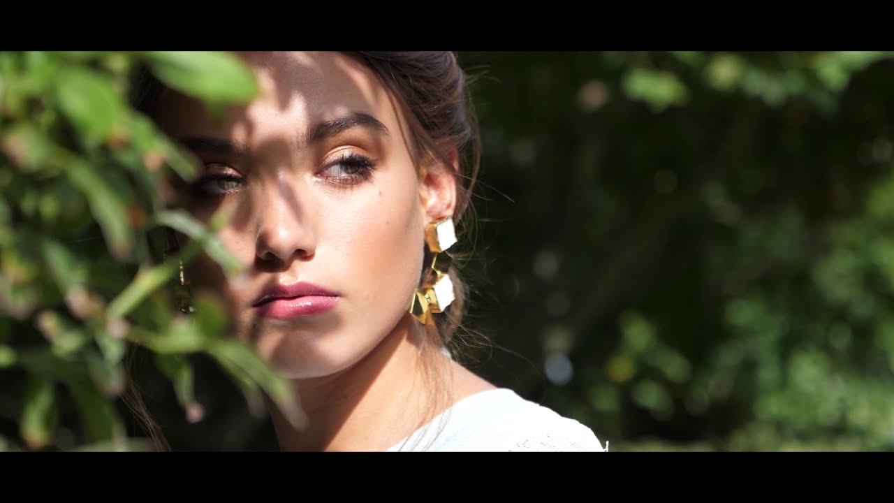 Vídeo retrato de la modelo Blanca Escassi - YouTube