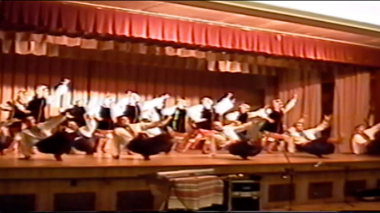 Dunai Hopak at Soyuzivka - July 26, 1997 - YouTube