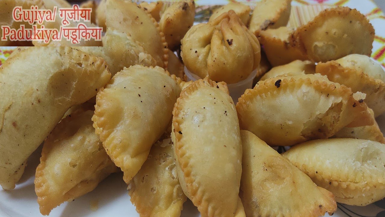 Mawa Gujia Festival Special/ मावा गुजिया/ Padukiya Recipe - YouTube