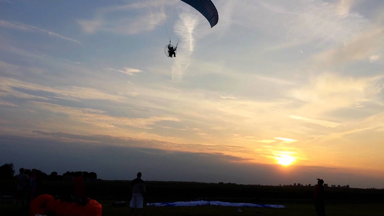 First solo flight. Stuart Burt - YouTube