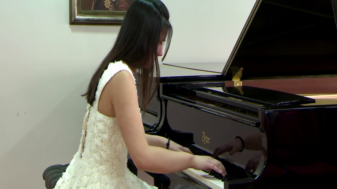 Iva Vukovic, Franz Liszt: Consolation No. 3 in D Flat Major - YouTube