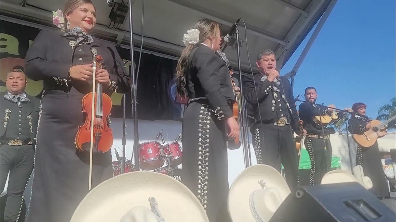 Mariachi Gallos de Oro se presentan en Oxnard California. - YouTube