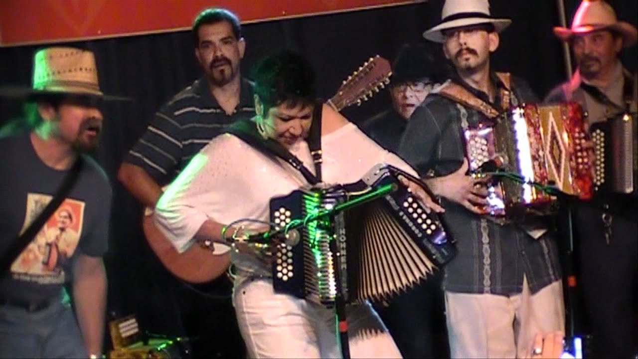 2011 Tejano Conjunto Festival - Day 2 Accordion Conjunto Jam - YouTube