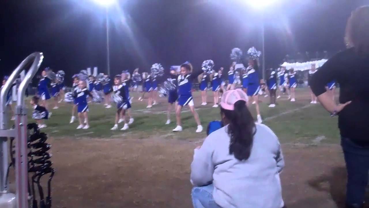 Camarillo Roadrunner Cheer at Camarillo High Homecoming Half - YouTube