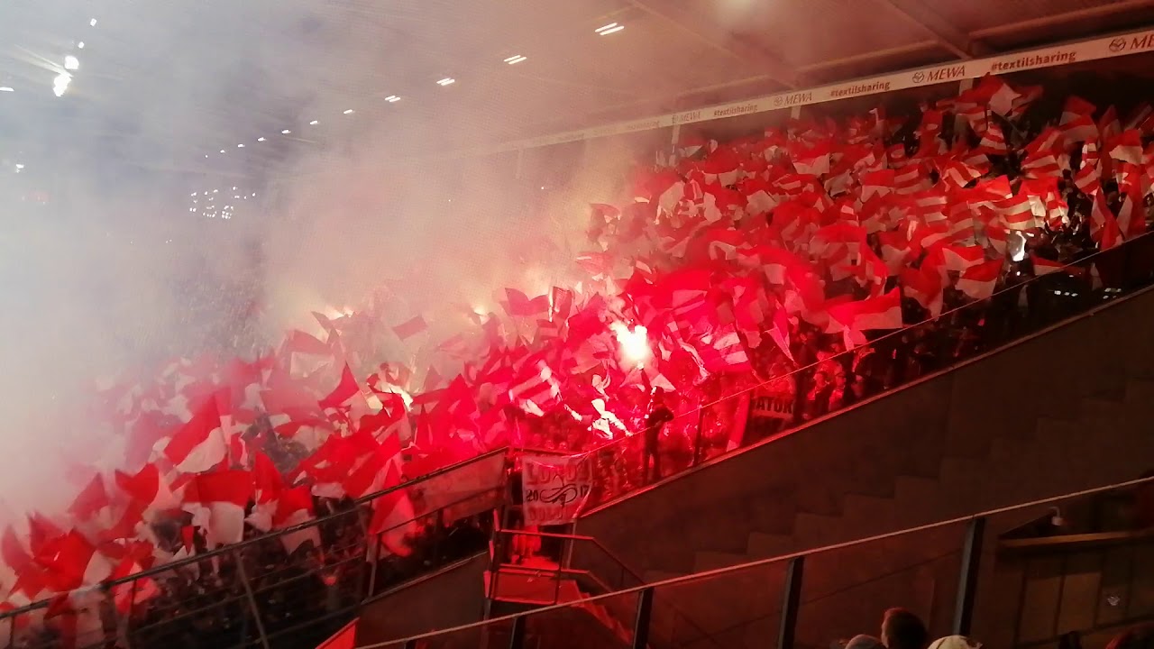 Pyro show von den Kölner Fans in Mainz+Fangesang - YouTube