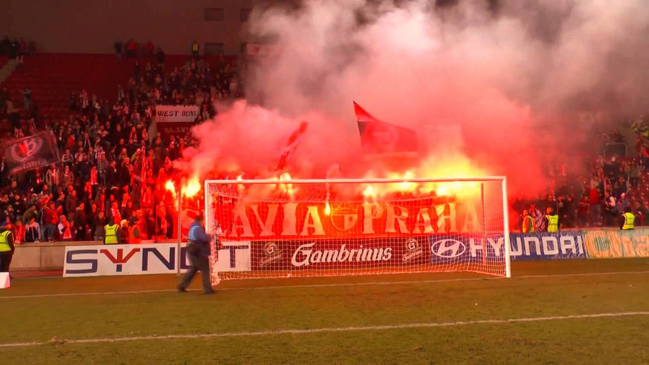 Tribuna Sever ( Ultras Slavia Prague) Vol. 2 - YouTube