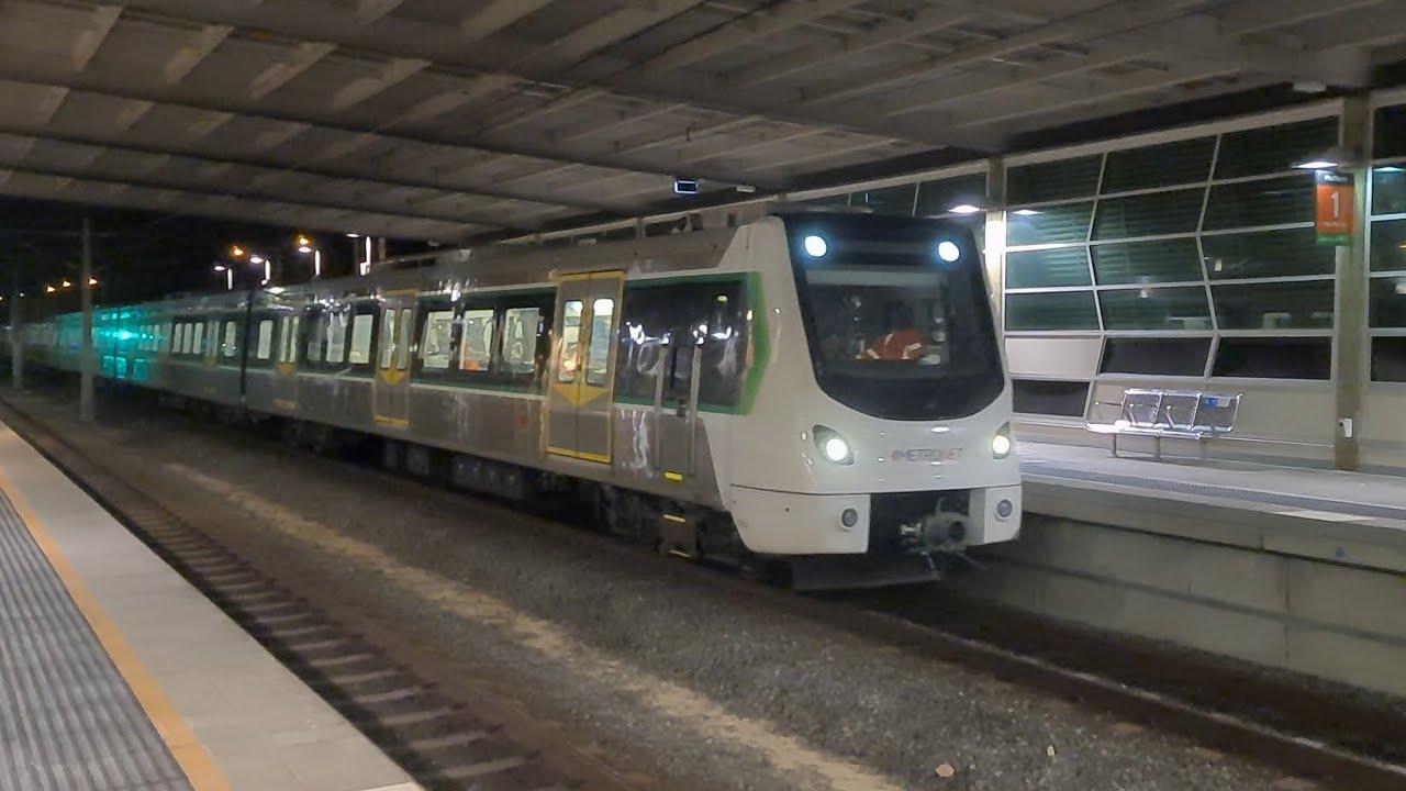 Transperth C-Series Set 127 Arriving At Warnbro Station During Testing ...