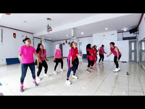 Senam Kreasi Waktu Ku Kecil - YouTube