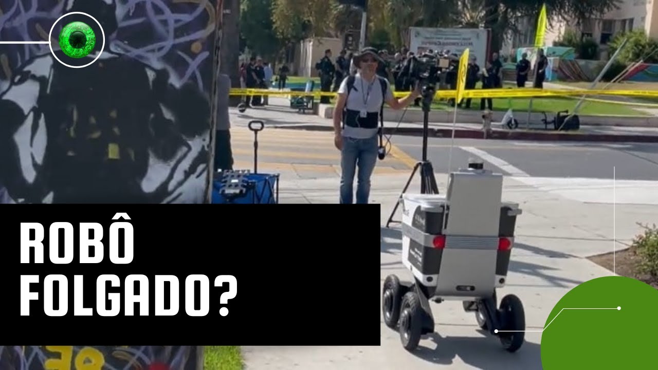 Robô de entrega invade área isolada por policiais nos EUA - YouTube