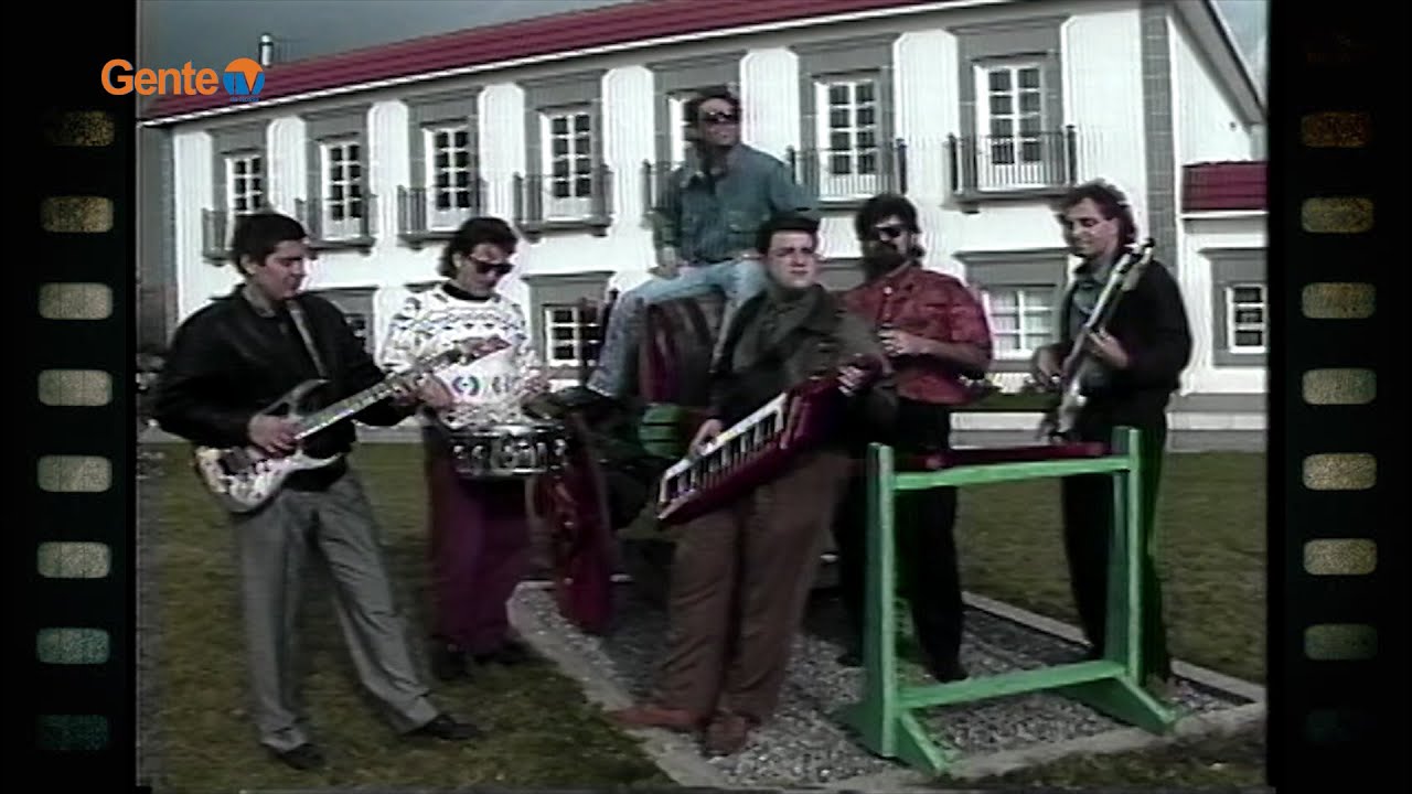 A banda Os Panteras com a canção "São Miguel" - Aug.06_22 - #2 - YouTube