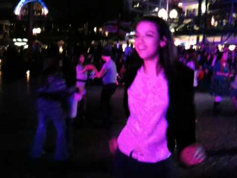 alia dancing - YouTube
