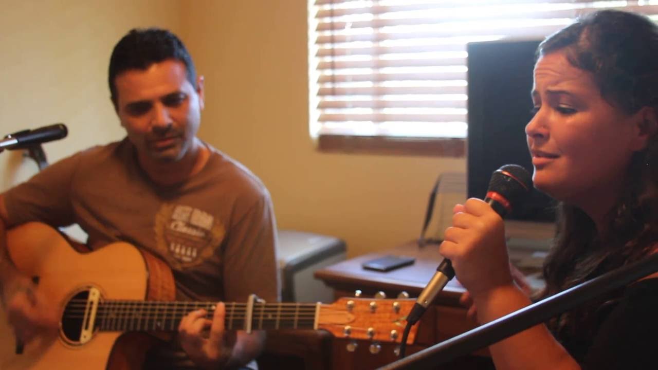 Kennie Lee and Frank Rolon from Madeira Rd. singing Wrecking Ball - YouTube