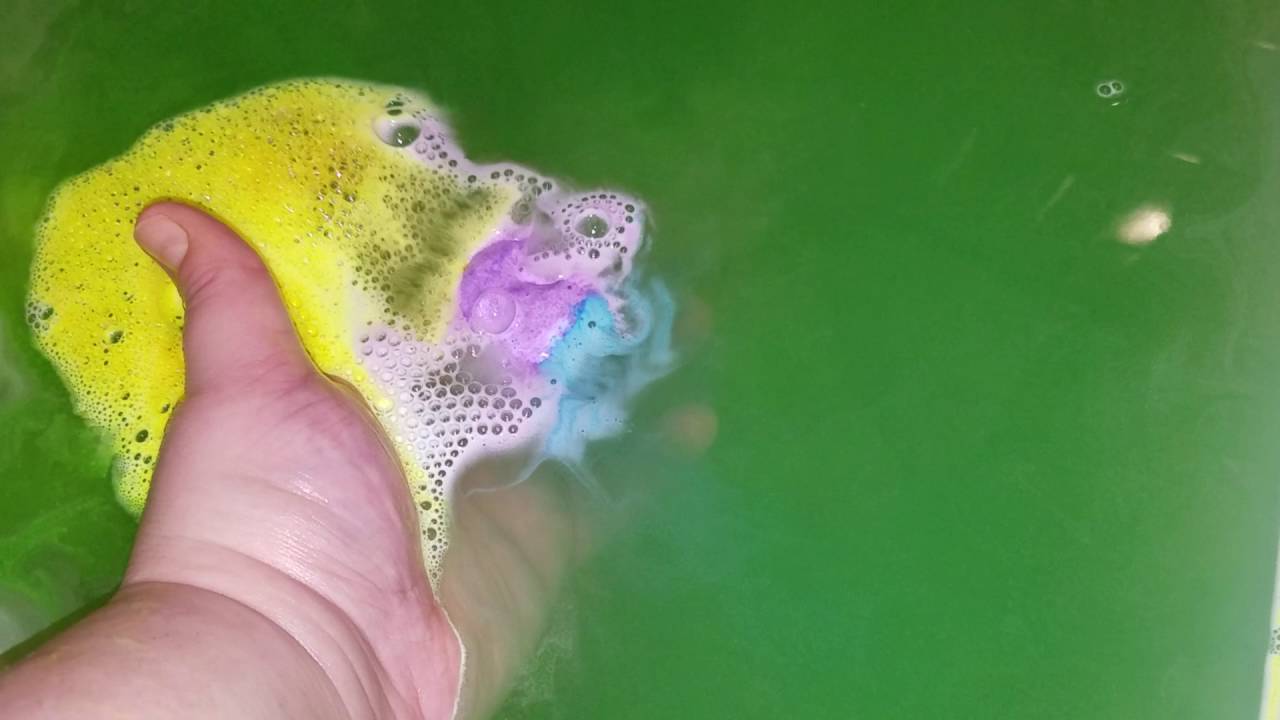Lush northern lights bath bomb fail - YouTube