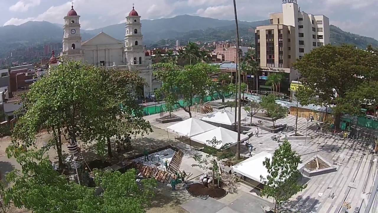 Parque Envigado - YouTube