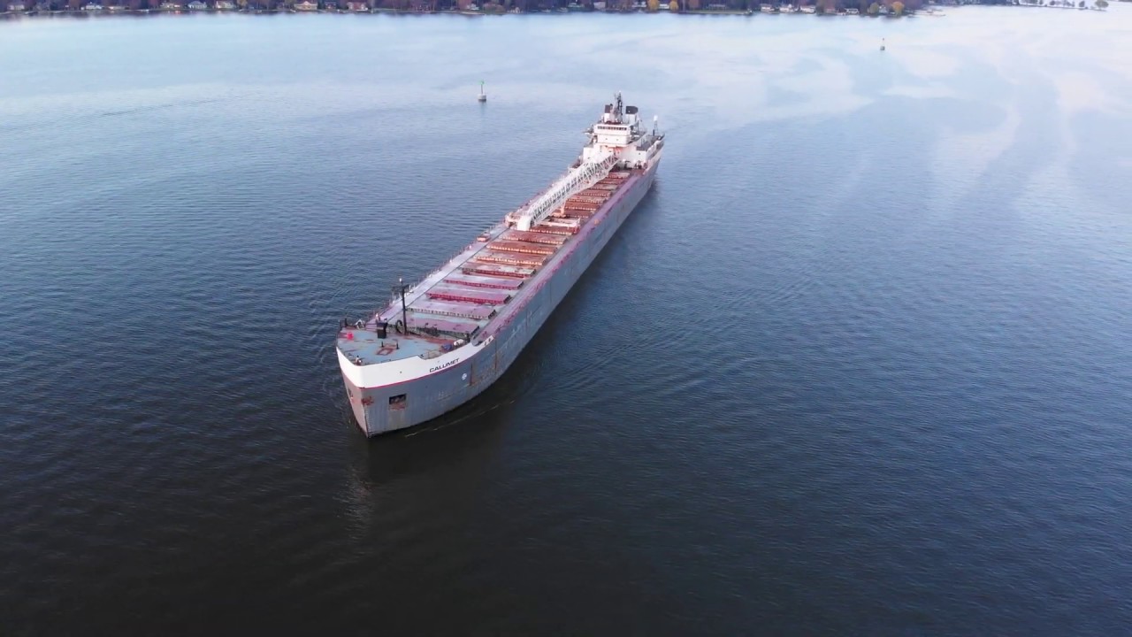Holland Michigan Freighter Calumet DJI Mavic Air - YouTube