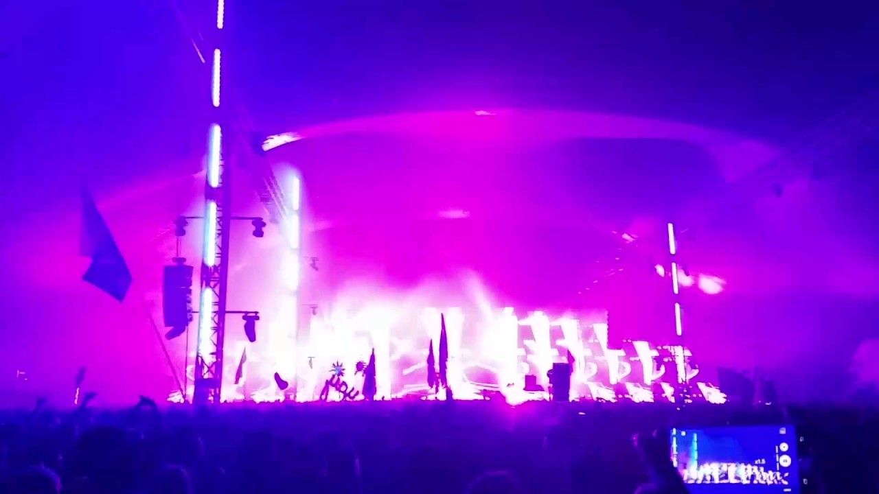 Resolution Stage Rear Center - Insomniac Countdown NYE 2016 at NOS ...