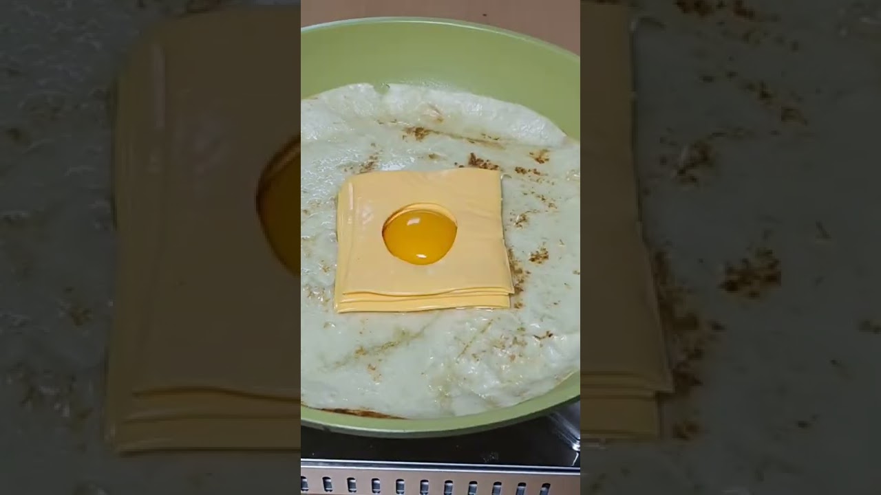 5 LAYER CHEESE BREAD/QUICK RECIPE /이시 쿠킹 #shorts - YouTube