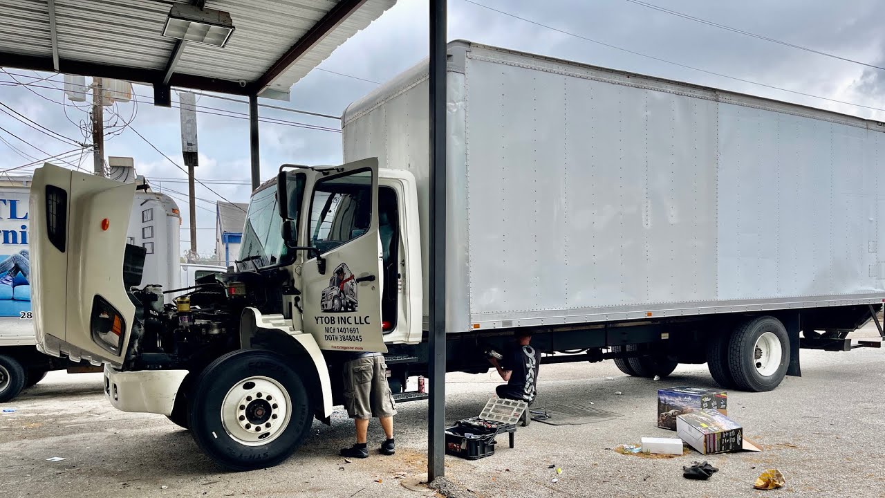 ADDED A LOUD ASF TRAIN HORN AND CAR ALARM TO MY BOX TRUCK WAS THIS ...