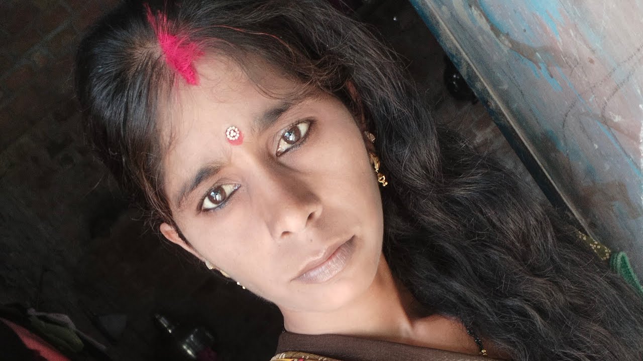 Radha Chouhan लाइव है! - YouTube