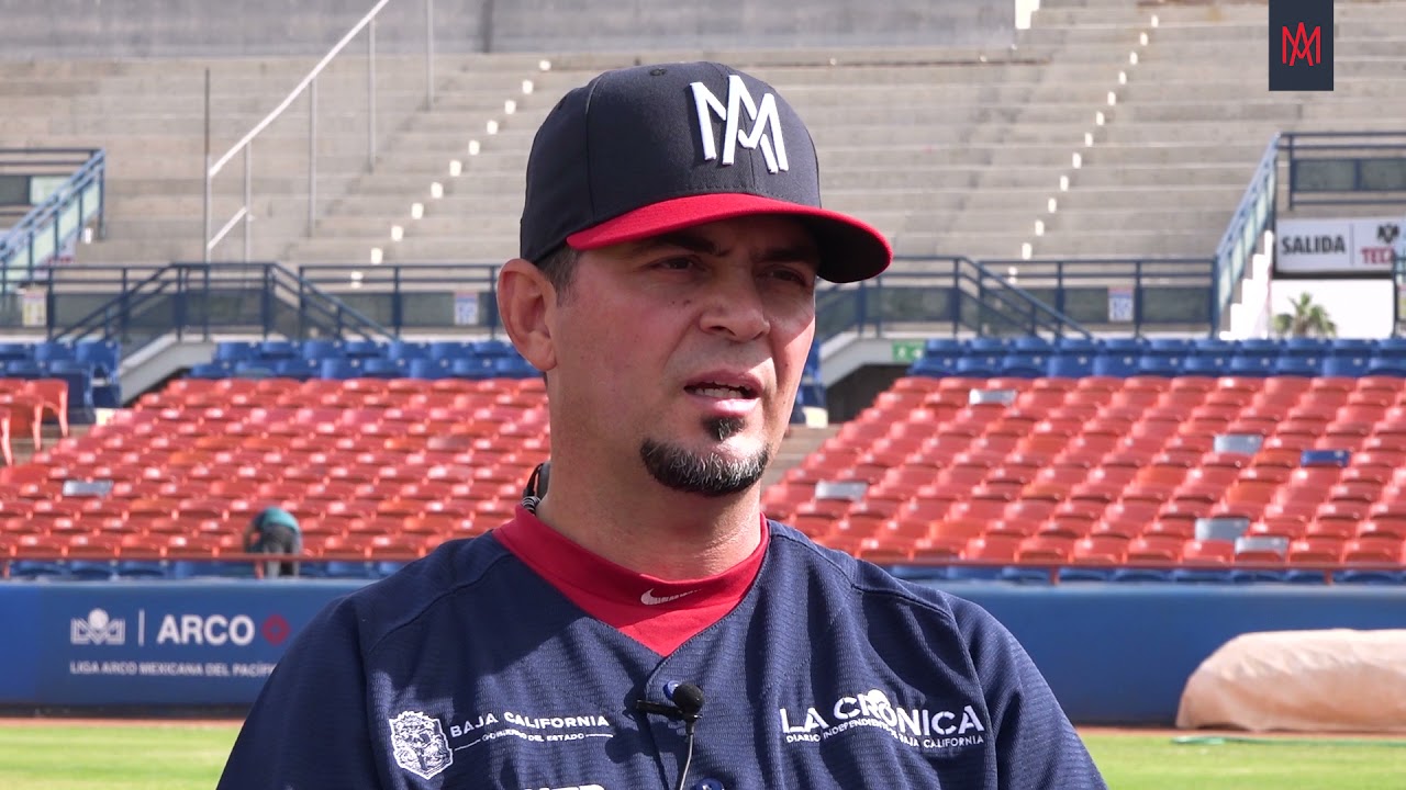 Primeras palabras de Gil Velázquez - YouTube