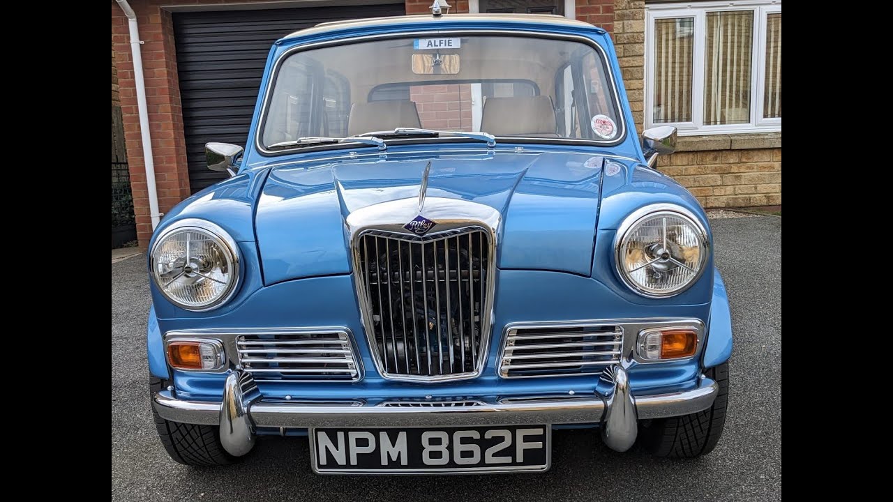 1968 Riley Elf MkIII - YouTube