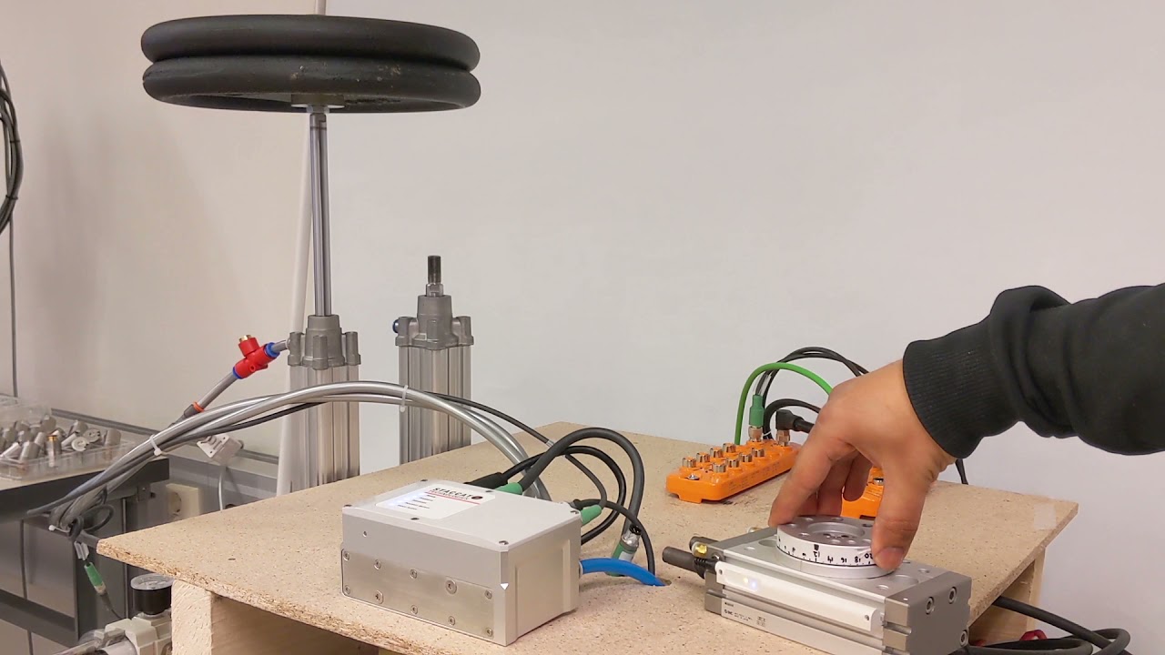 Analog jog with Staccato Flexible Positioning Unit, FPU - YouTube