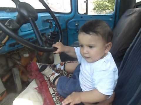 Tovuzlu balası Malik iş başında