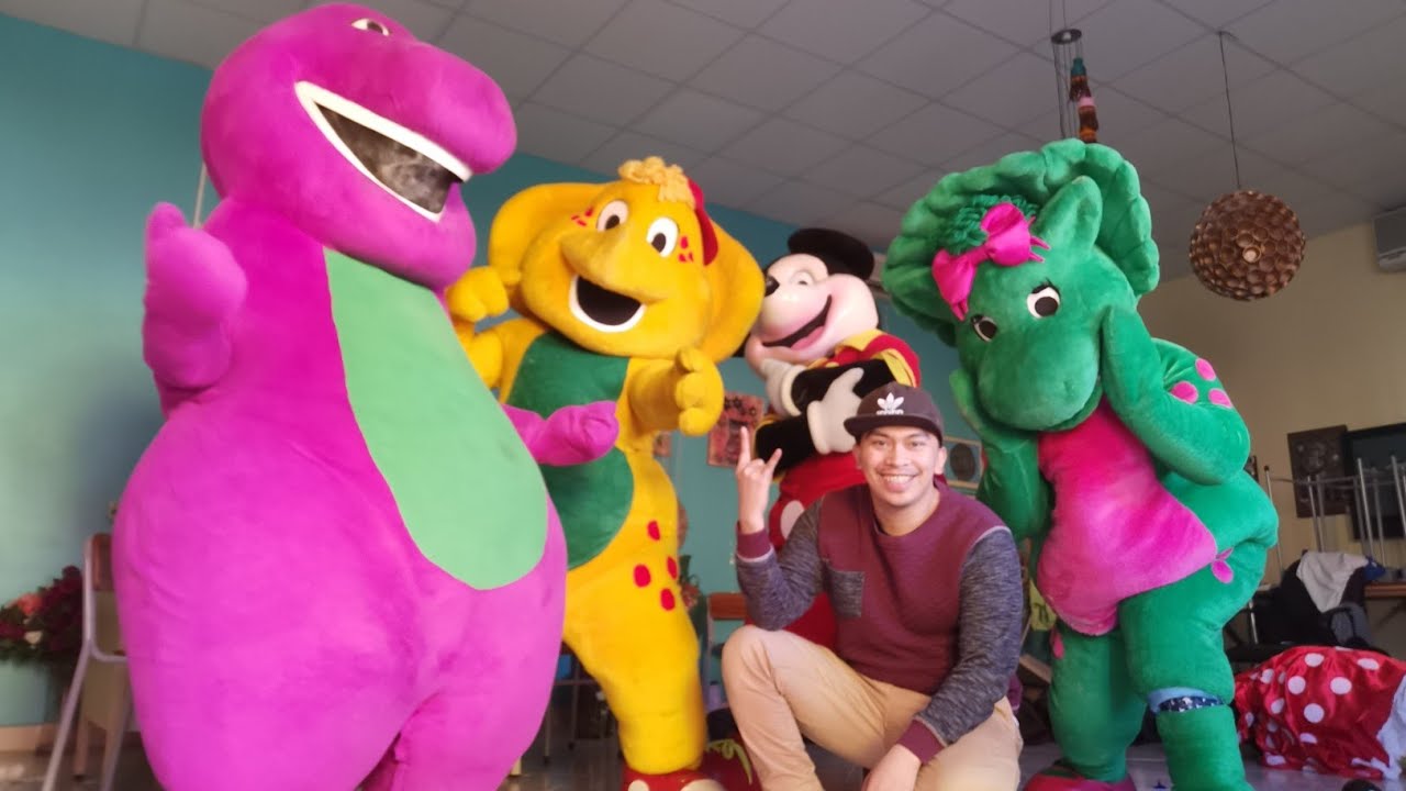 BARNEY AND FRIENDS @ CARNIVAL SHOW - YouTube