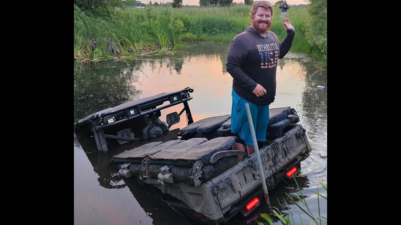 Redneck submarine fail - YouTube