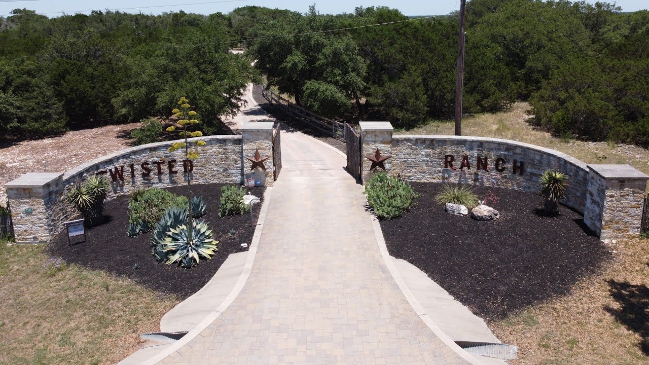 Twisted Ranch Venue Fly Thru - YouTube