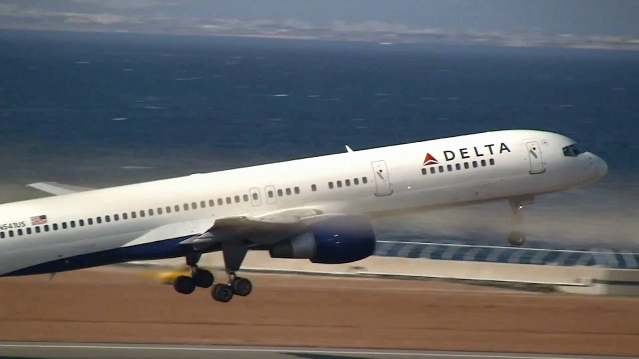 Delta Air Lines Boeing 757-200 Take off at Nagoya (NGO) - YouTube