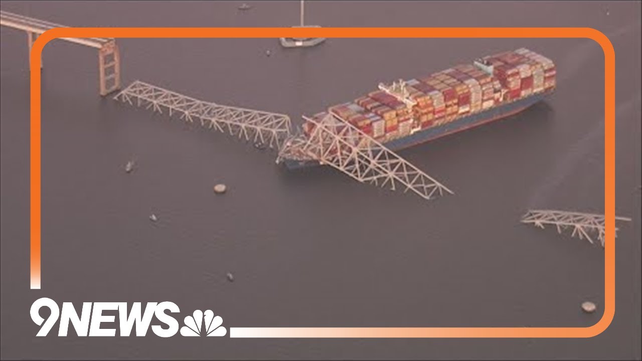 Baltimore bridge collapses after being hit by container ship - YouTube