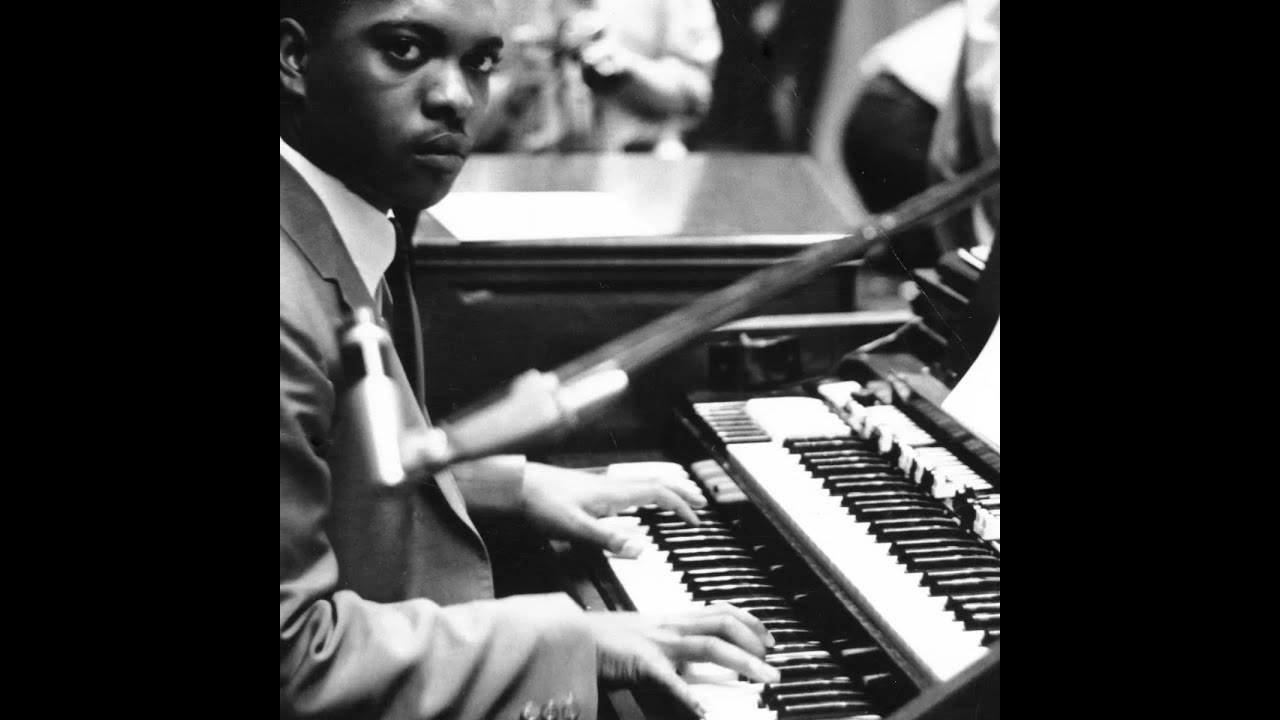 Booker T. and the M.G.s - "Green Onions" - YouTube