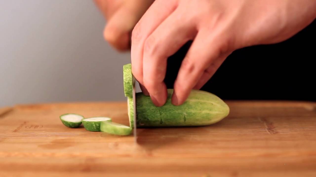 How to: Tap Chop [Mise en Place Project] - YouTube