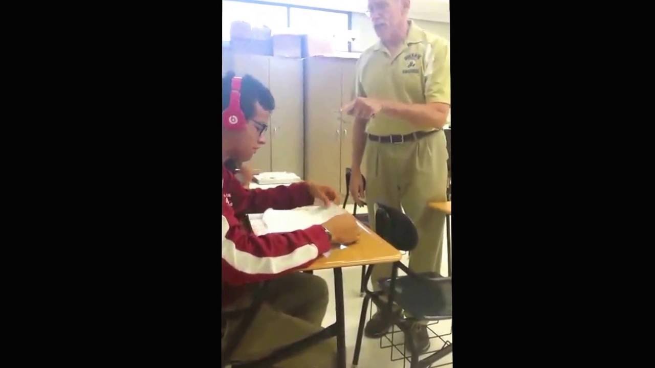 TEACHER GETS MAD AT STUDENT!! - YouTube