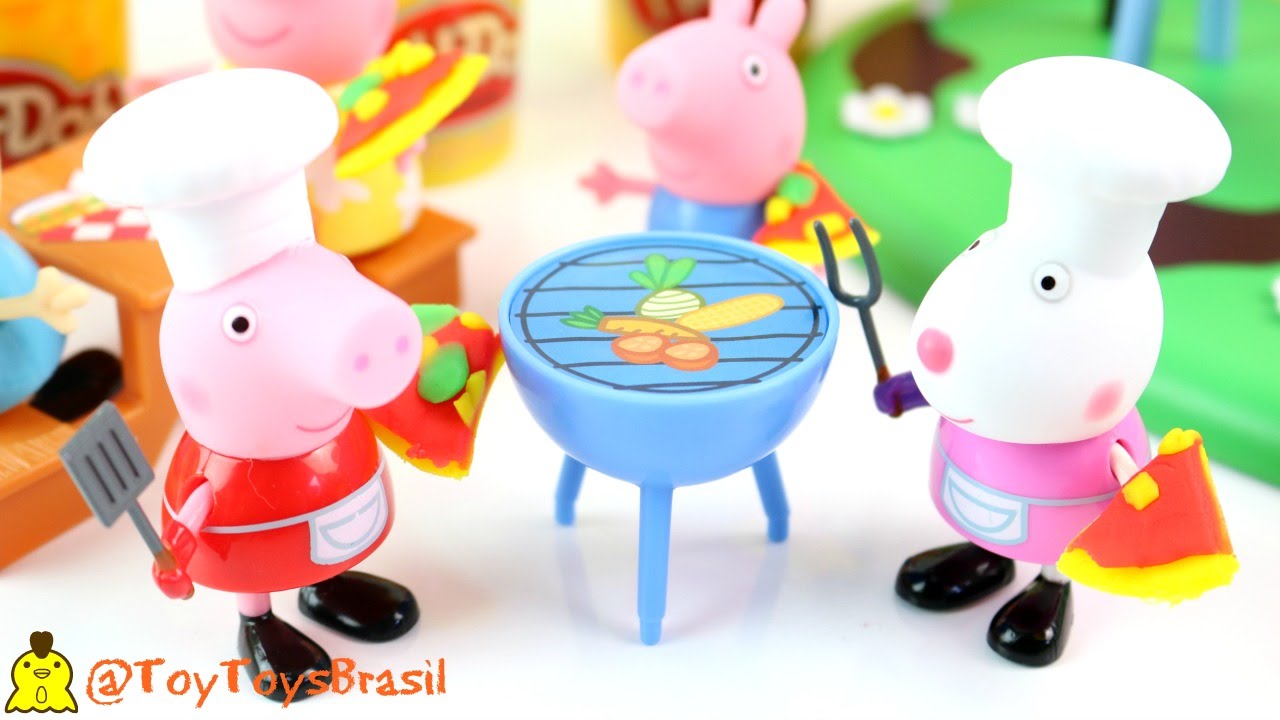 Chef Peppa Pig Cooking Pizza in the Backyard BBQ with Chef Suzy Sheep ...
