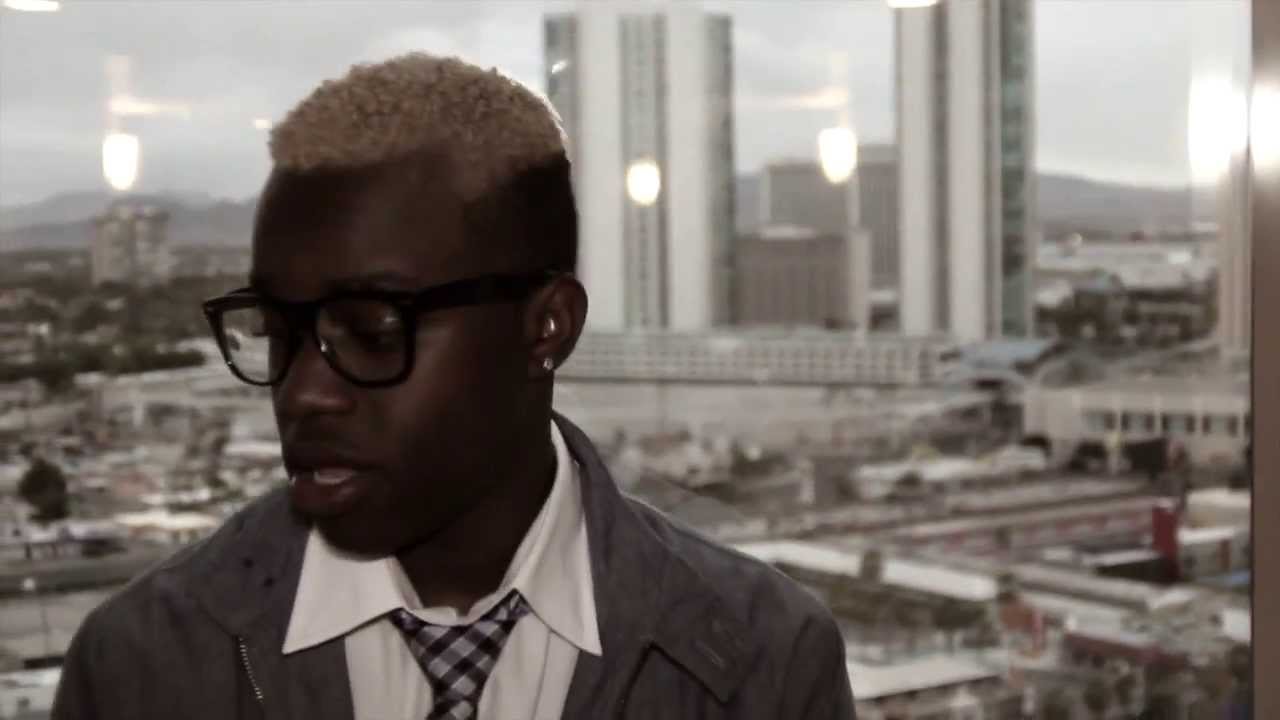 Calvin Harris feat Tinie Tempah - Drinking From the Bottle (Official ...