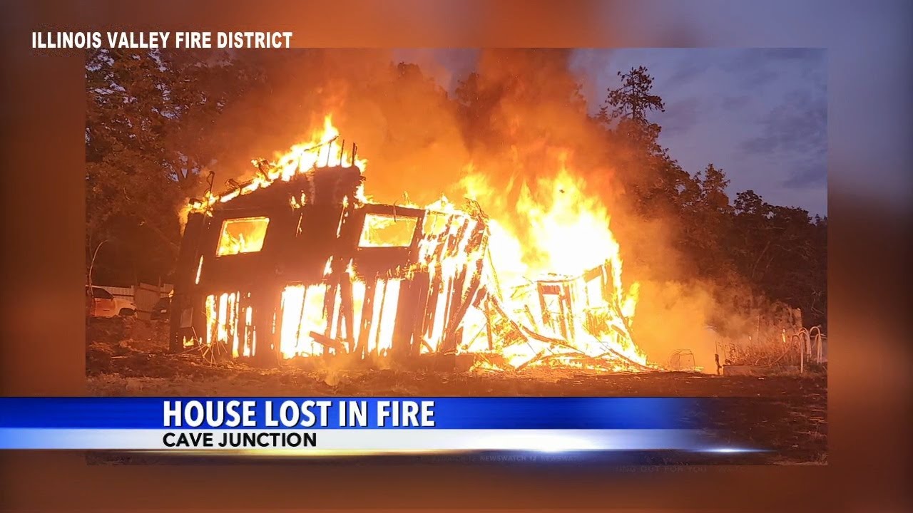Illinois Valley Fire District responded to two house fires Friday - YouTube