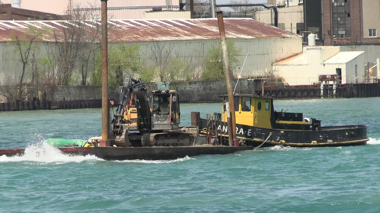 Sandra E Tug Boat Pushing Small Barge In St Clair River - YouTube