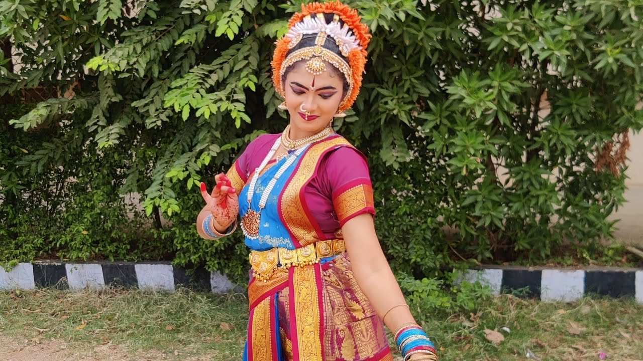 Krishna Shabdaham (4mins) by Akshara Rathod - YouTube